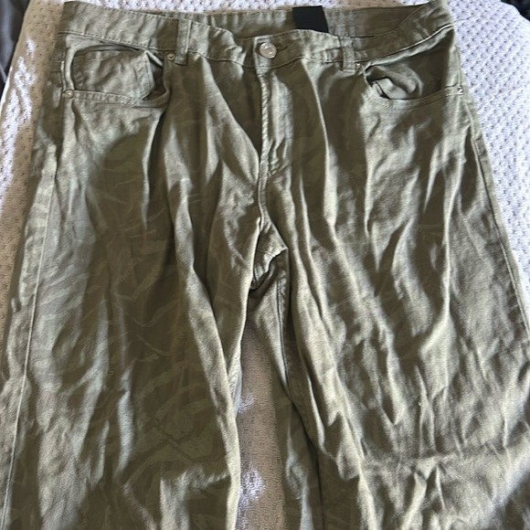 Divided | Jeans | Very Cute Pattern Jeans | Poshmark